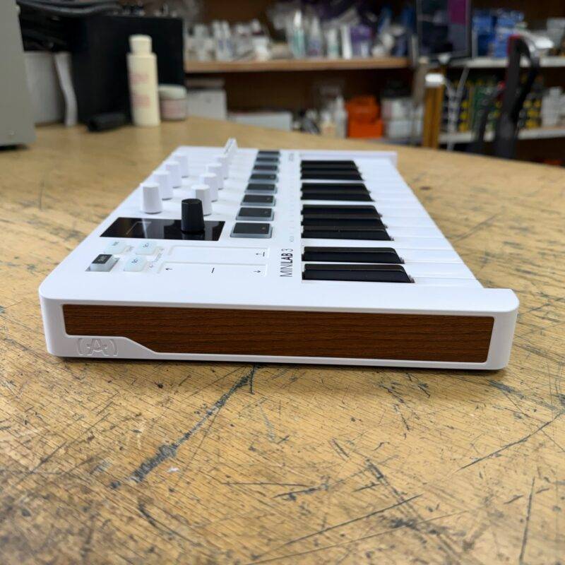 Used Arturia MiniLab 3 25 Slim Key Keyboard Controller | Metro Gnome Music