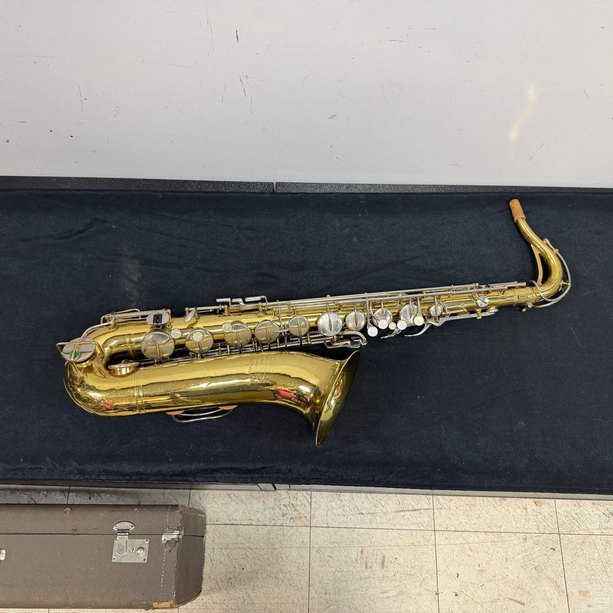 Vintage Buescher Aristocrat Bb Tenor Sax Saxophone with Original Case ...